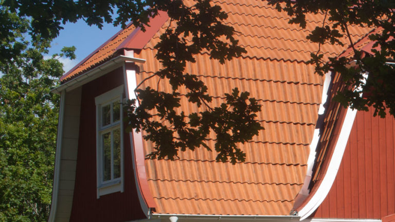 Valmat Tak: Pris, Typer, Vinklar & Ner | Hitta Takläggare