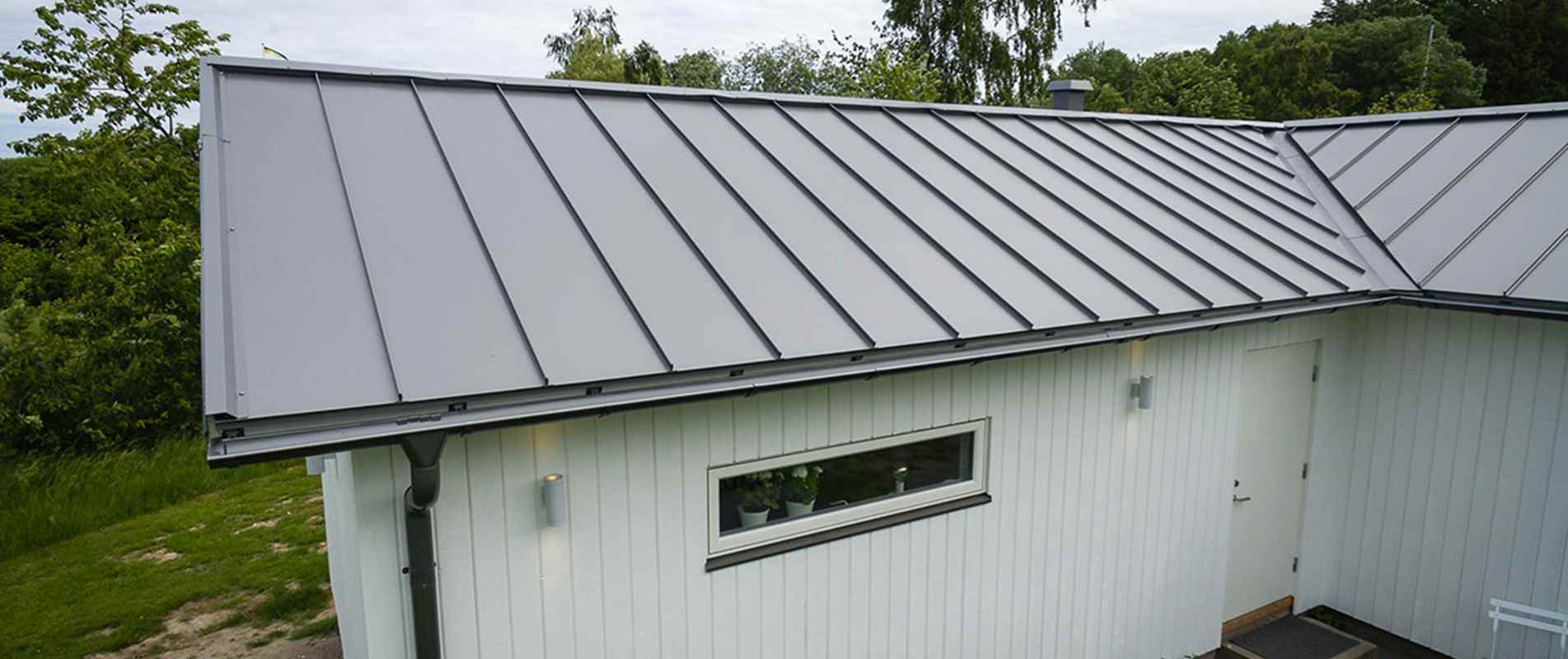 Vad Kostar Det Att Tvätta & Måla Tak: Pris & Guide | Hitta Takläggare